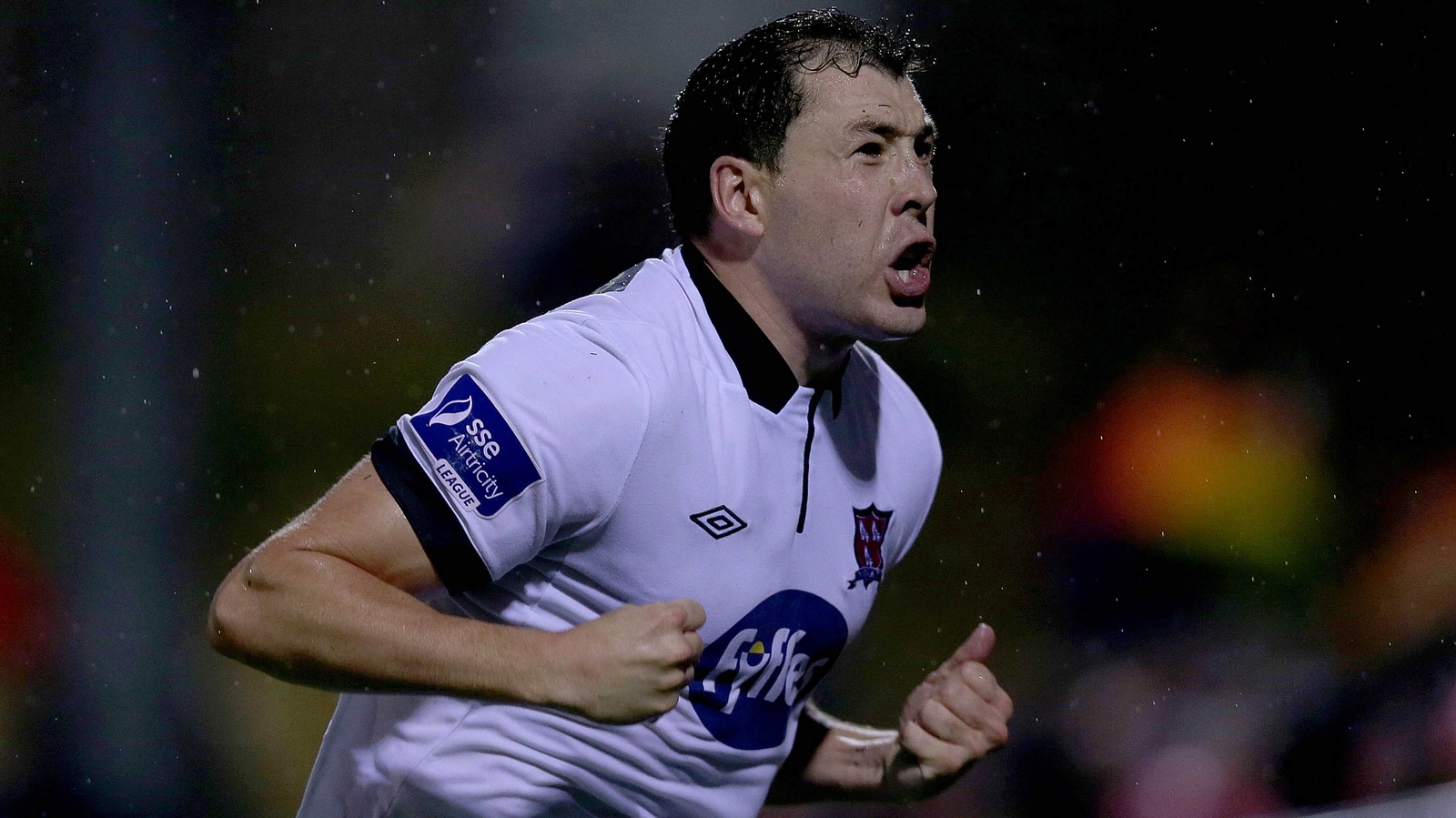 Dundalk beat Cork to go six clear