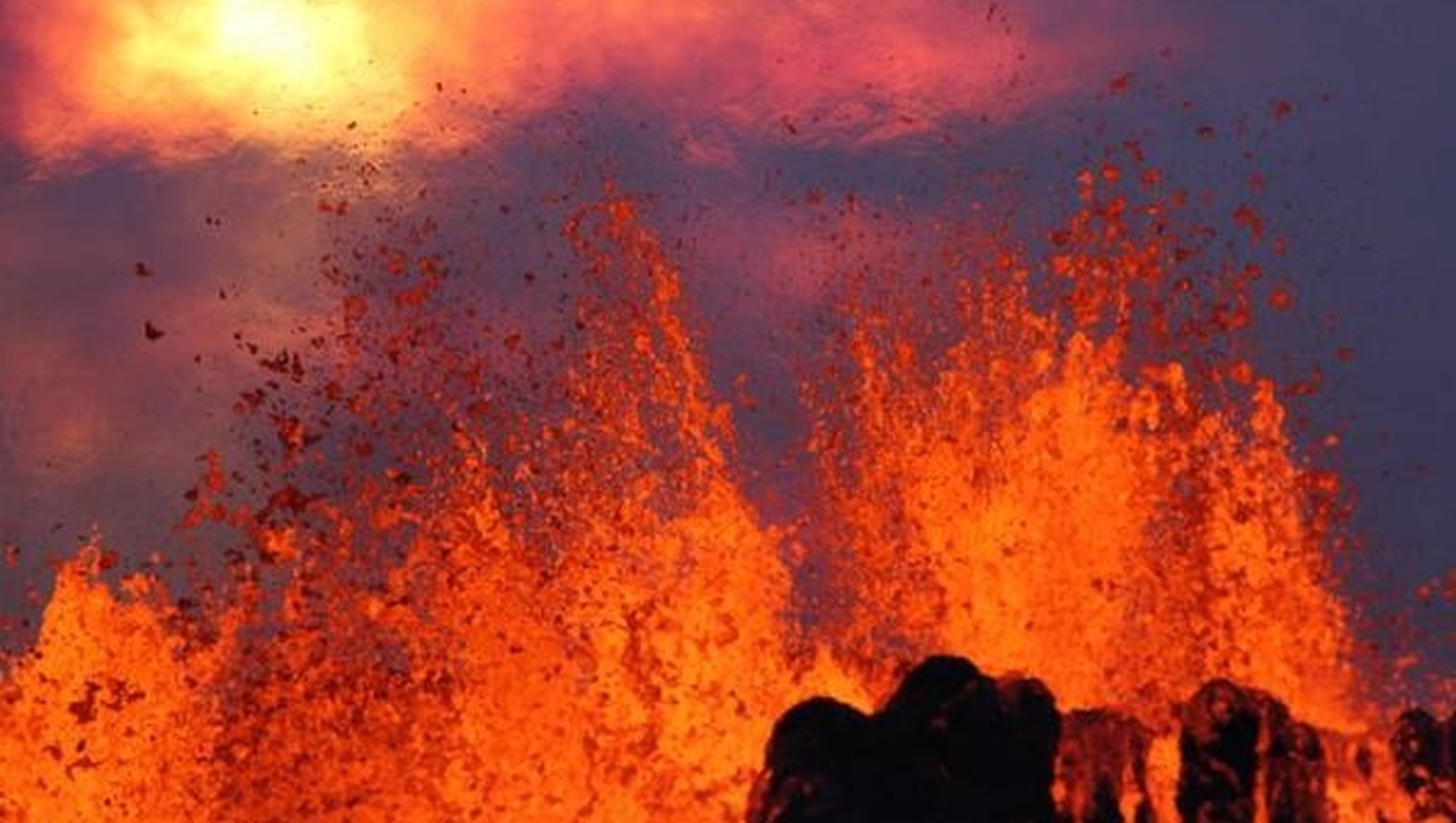 Icelandic volcano still spouting lava, but no ash