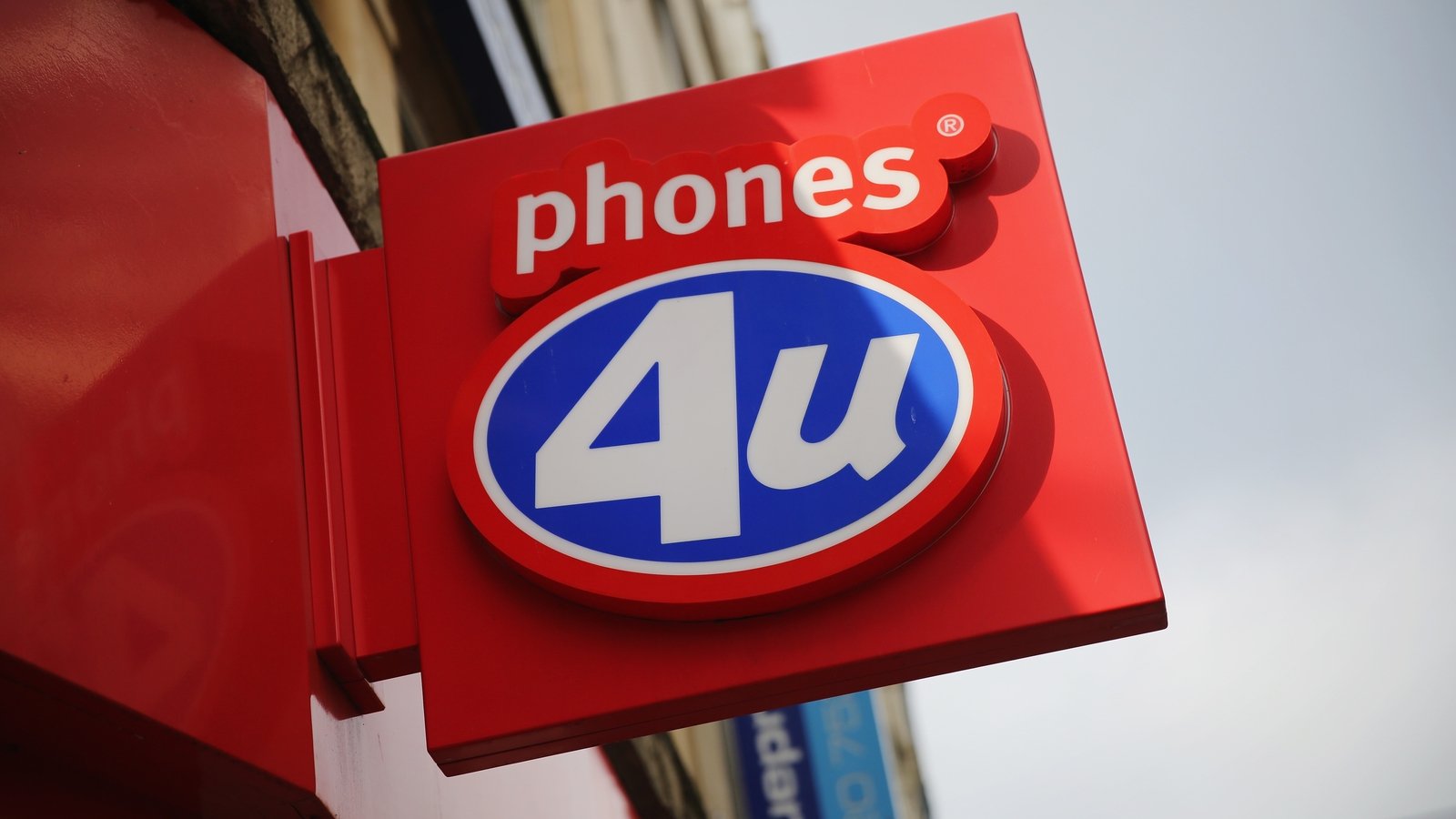 EE to buy 58 Phones 4u stores