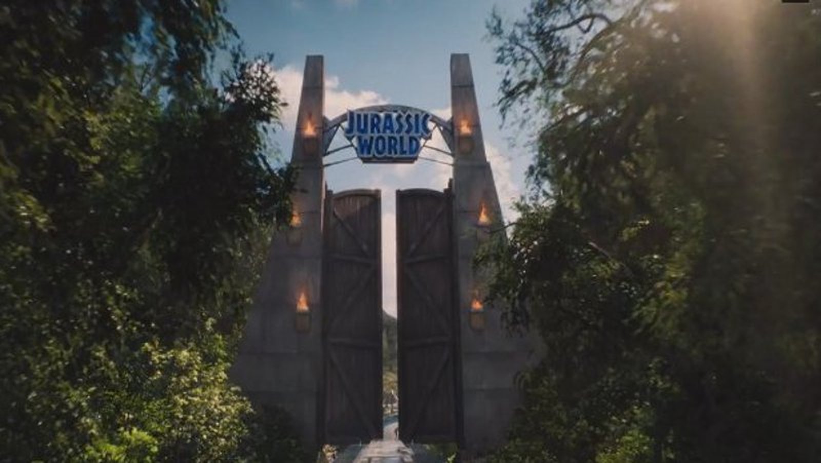 Watch! First teaser trailer for Jurassic World