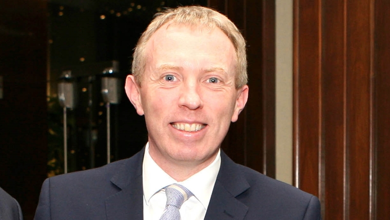 "Cuirfidh FF táillí uisce ar fionraí"-Timmy Dooley TD