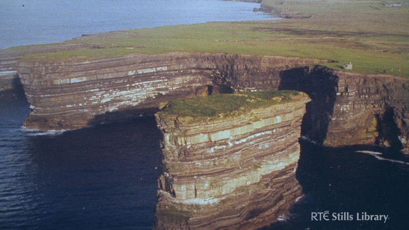 Rescue effort under way to free man from Mayo sea cave