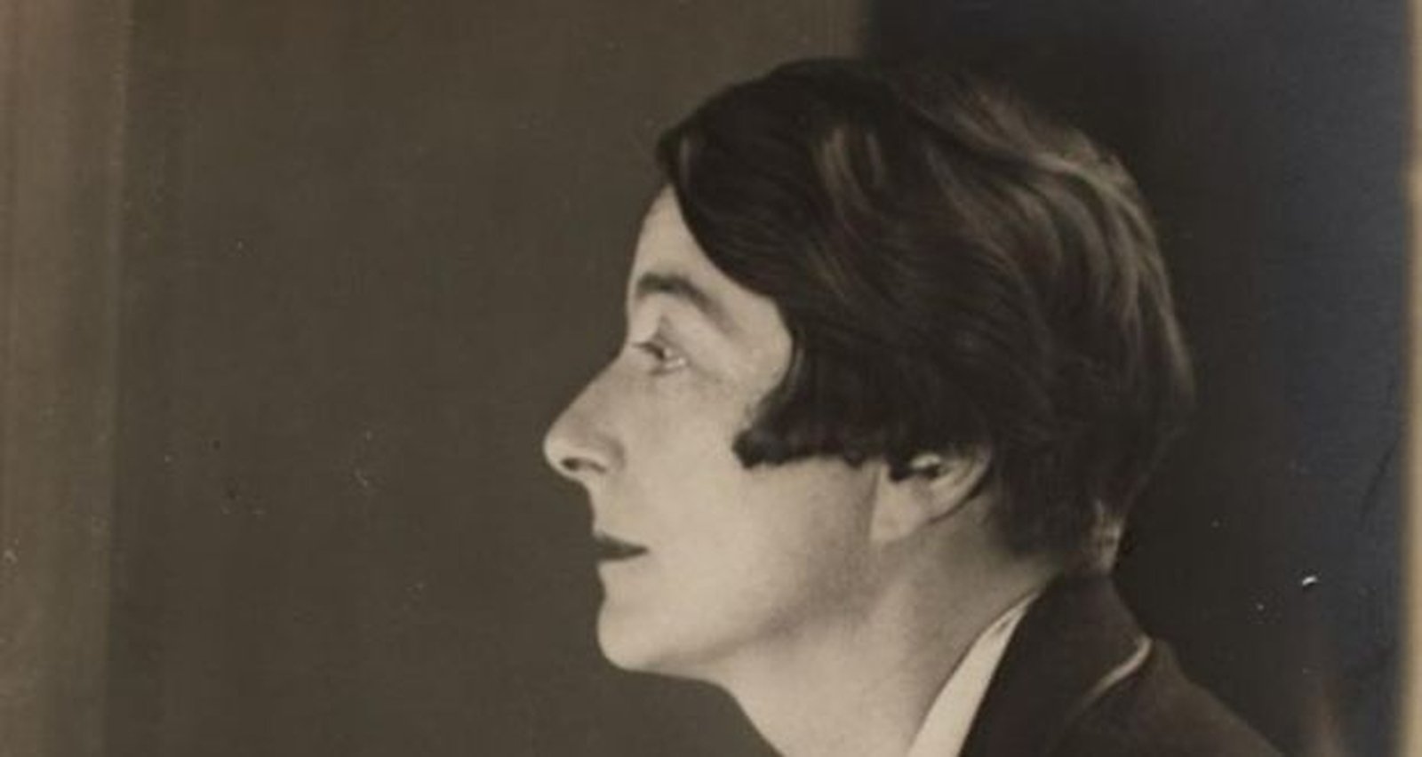 RTÉ Arena goes inside the Eileen Gray collection