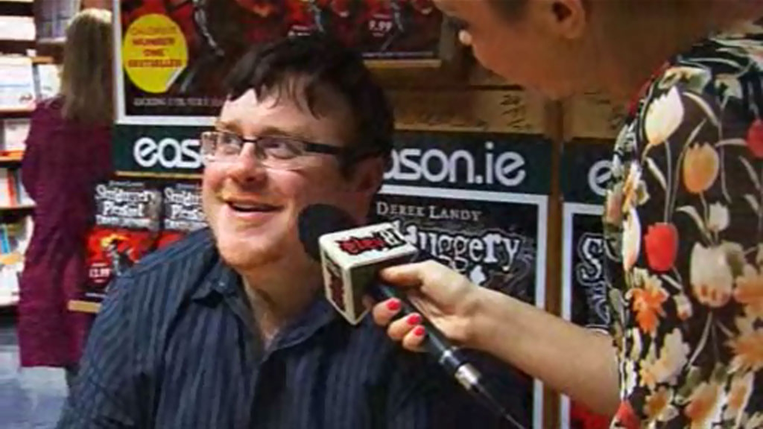 RTÉ Archives | Arts and Culture | Author Derek Landy