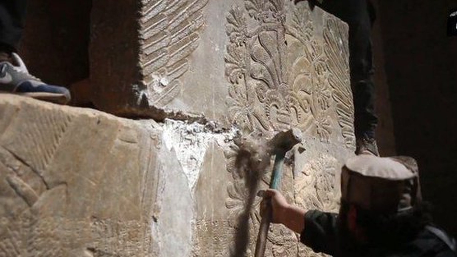 IS video shows destruction of ancient Iraqi city