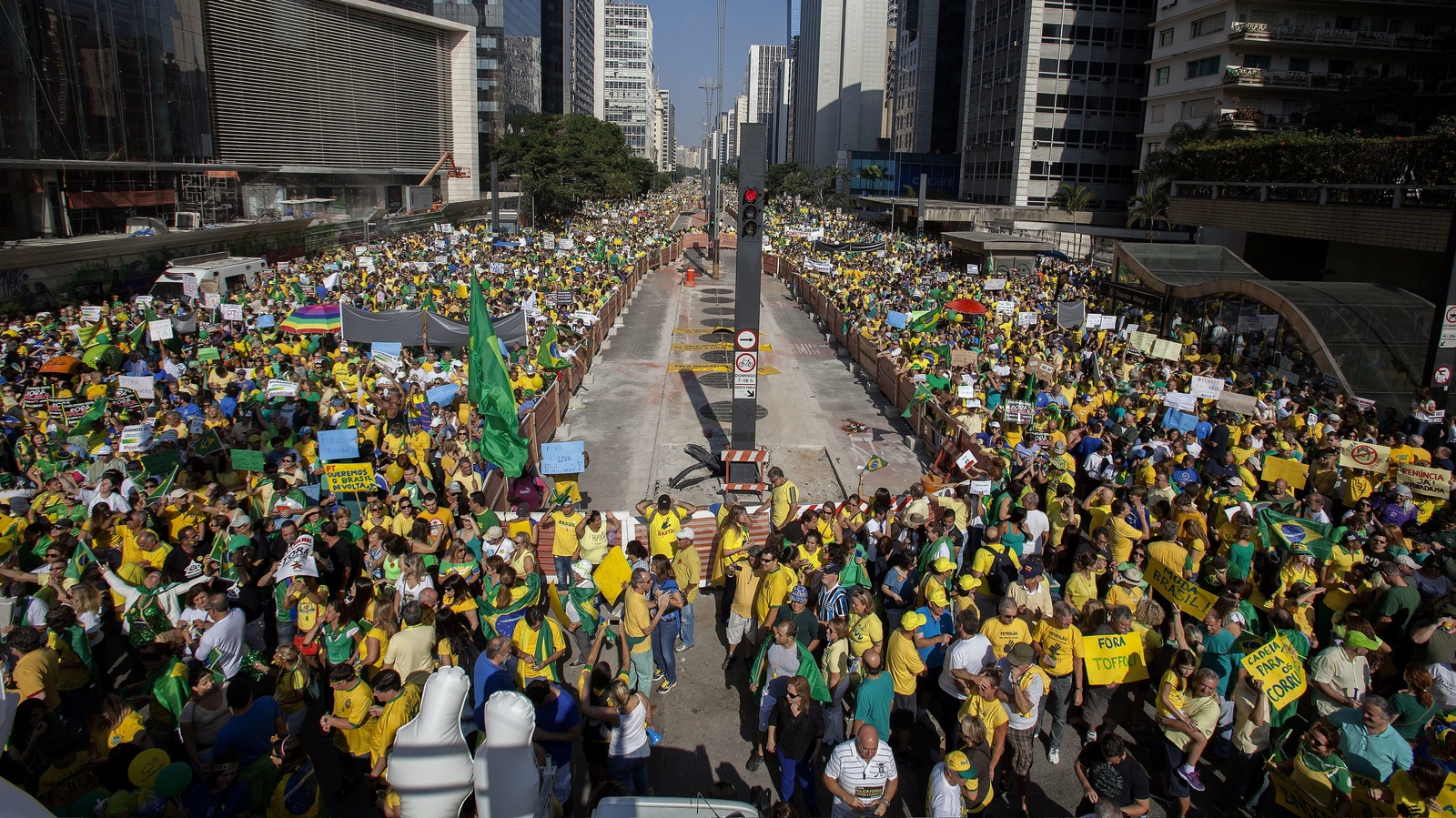 Thousands in anti-government protests in Brazil
