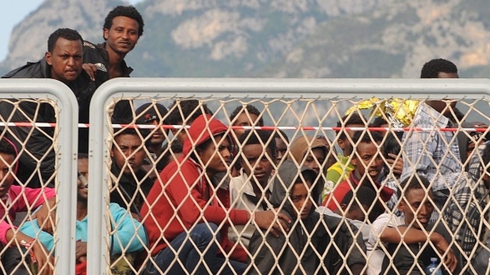 Call for emergency relocation of asylum seekers