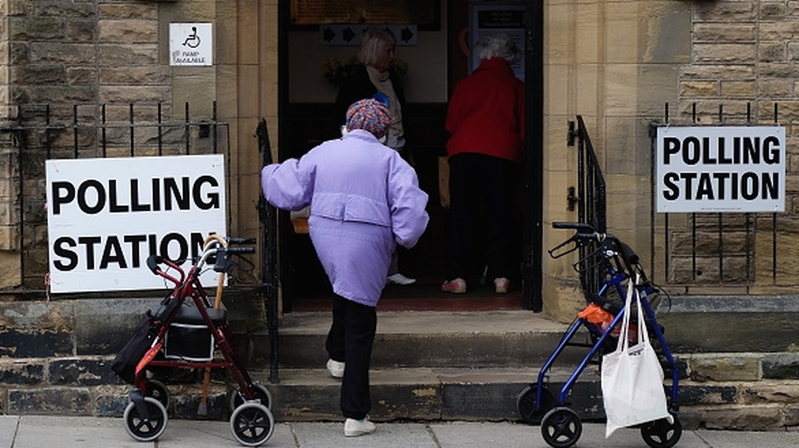 Britain set for unpredictable December election