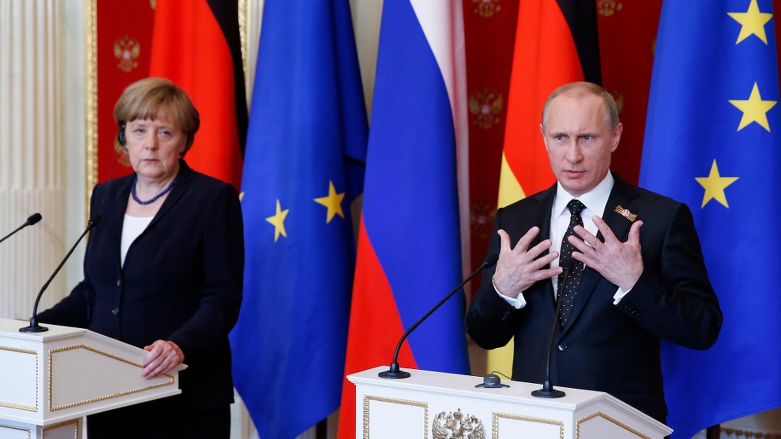 Merkel and Putin hold talks over Ukraine