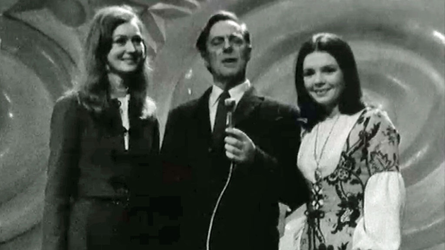 RTÉ Archives | Entertainment | Preparations for 1st Eurovision in Ireland