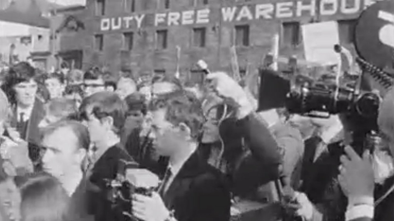 RTÉ Archives | War and Conflict | Derry Civil Rights Demonstration