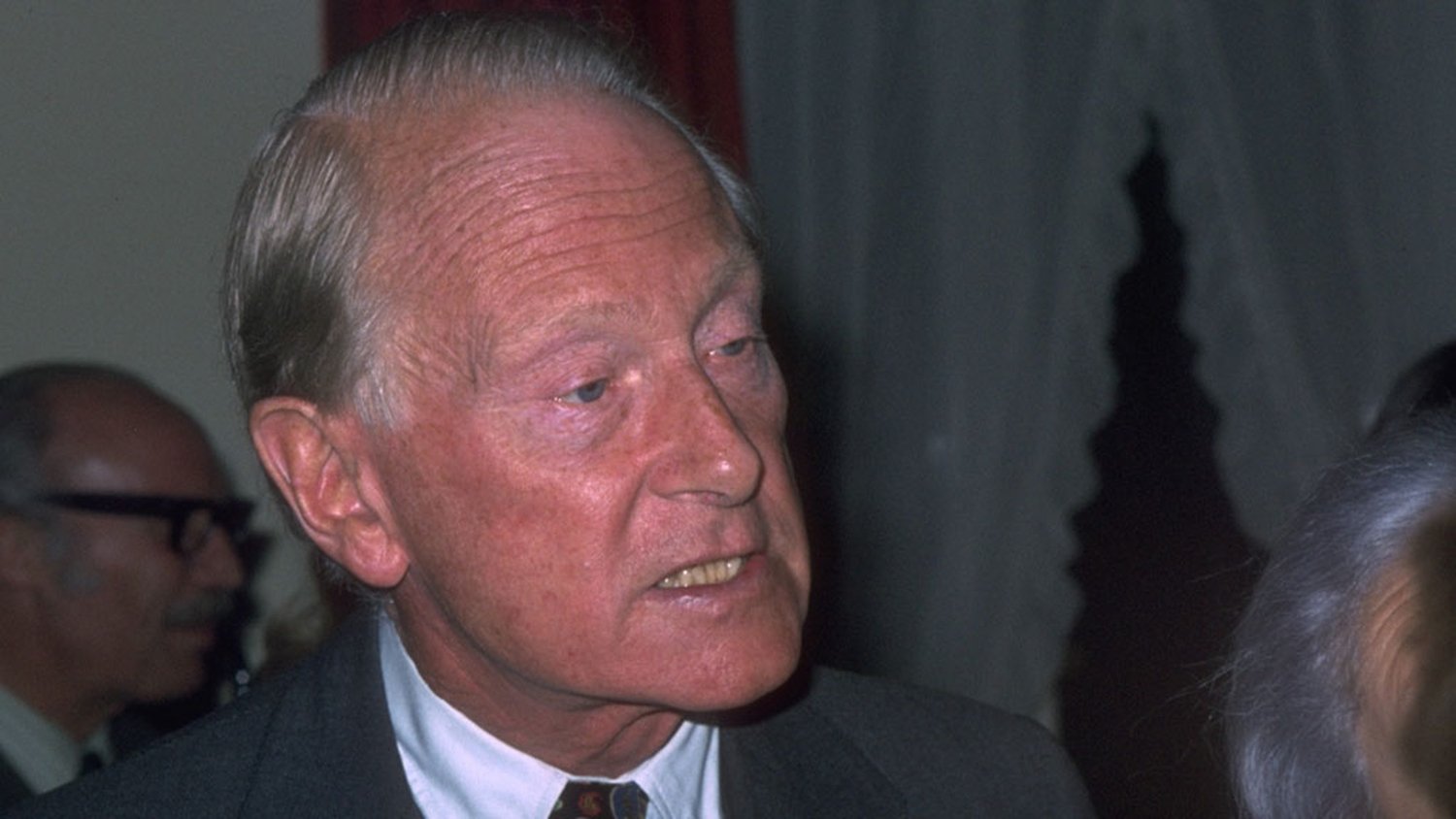 RTÉ Archives | Arts and Culture | Sir Alfred Beit Opens Exhibition of ...