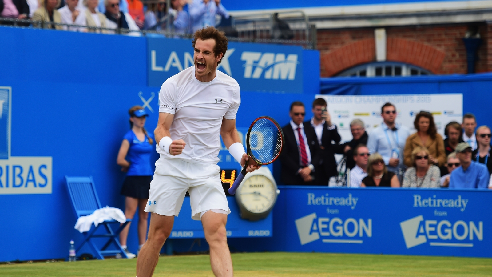 Murray equals Queen's record with fourth title