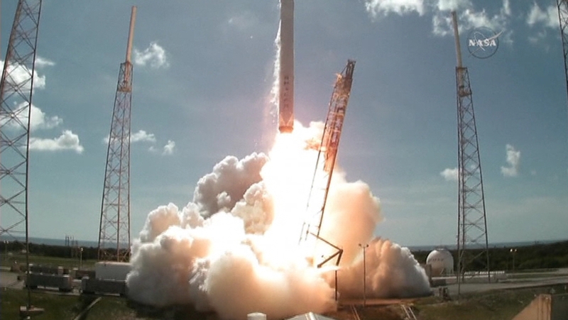 SpaceX rocket explodes after launch