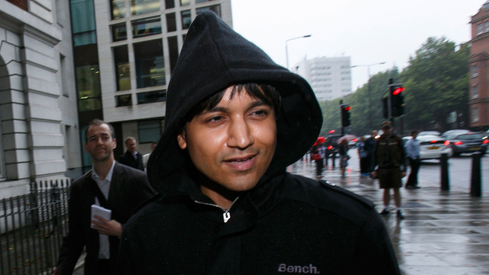 Trader accused over 'flash crash' freed on bail