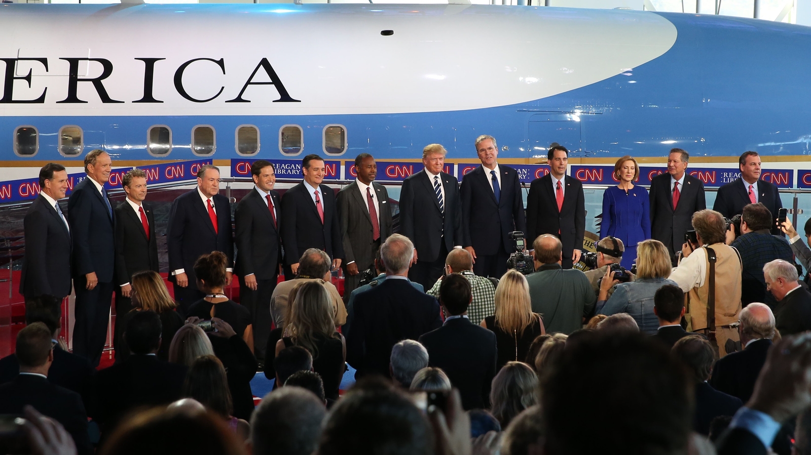 Donald Trump faoi bhrú ag iarrthóirí i Meiriceá