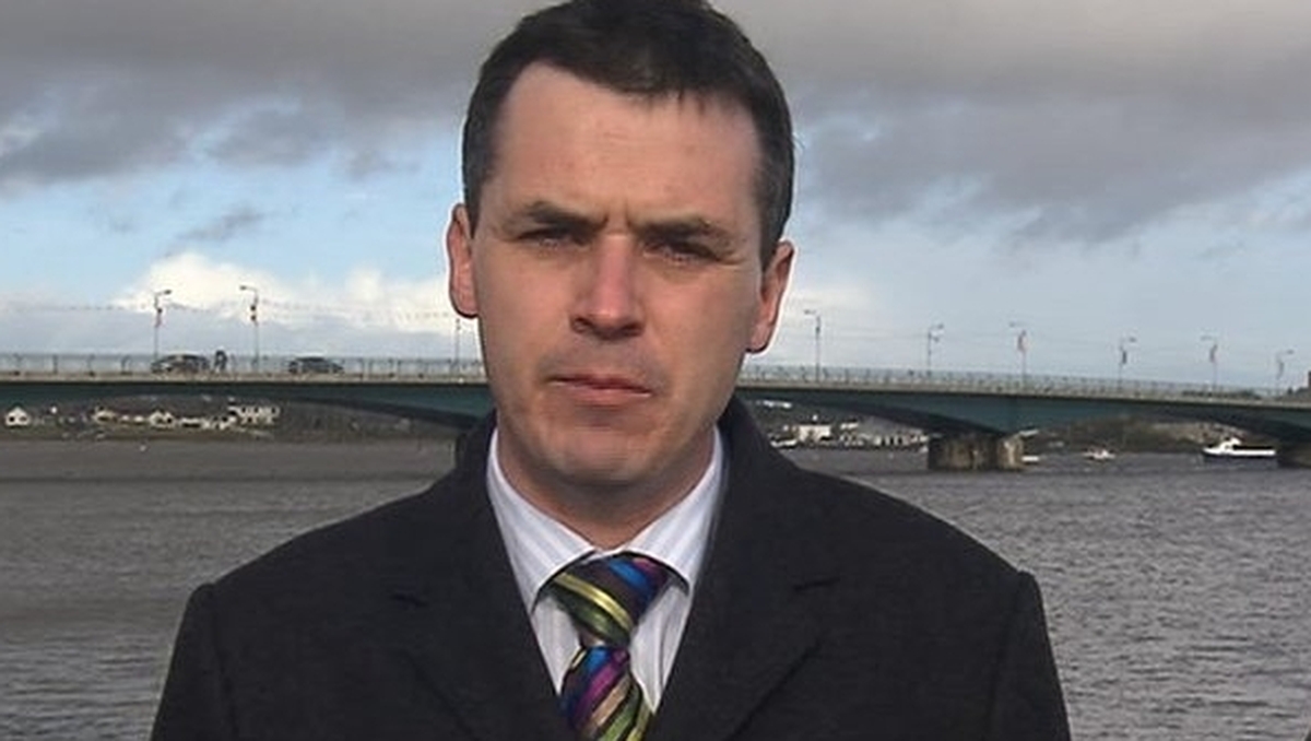 Rónán Ó Domhnaill, Coimisinéir Teanga. | Adhmhaidin - RTÉ Raidió na ...