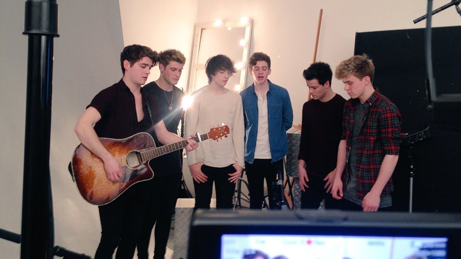 Exclusive! Hometown perform new single for TEN