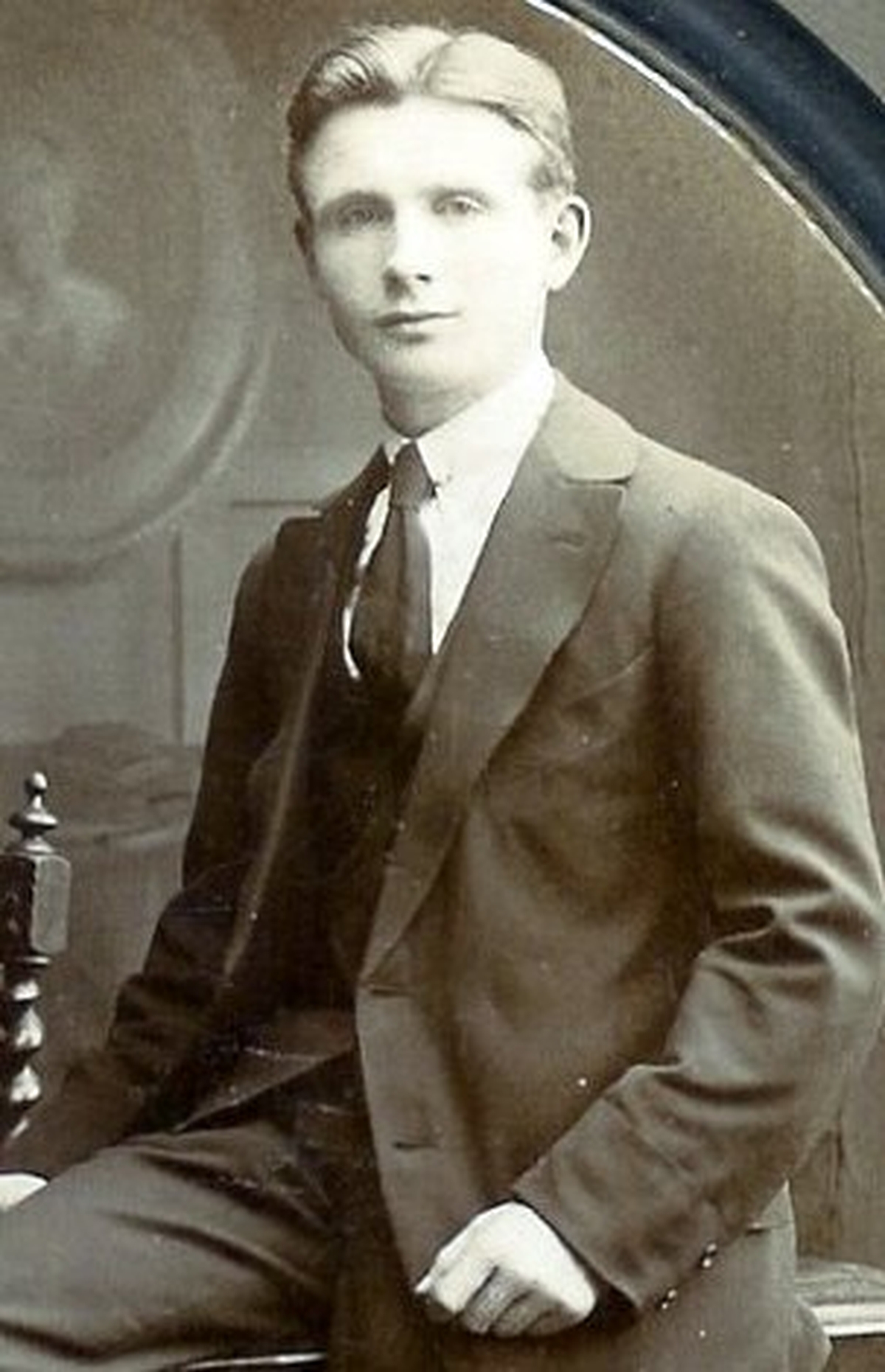 “He Held It For Three Days” | 1916