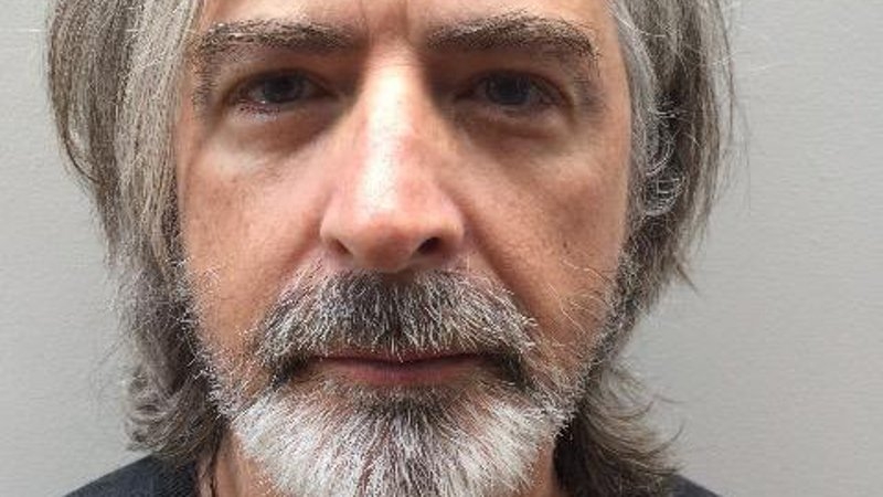 Prize-winning author sets up prize for small imprints