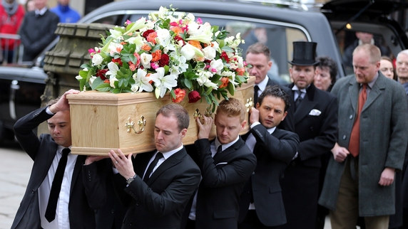 Corrie stars attend funeral of creator Tony Warren