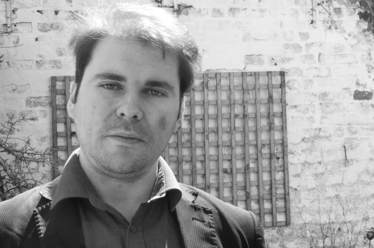 Poetry File with Stephen Sexton | Evelyn Grant's Weekend Drive - RTÉ ...