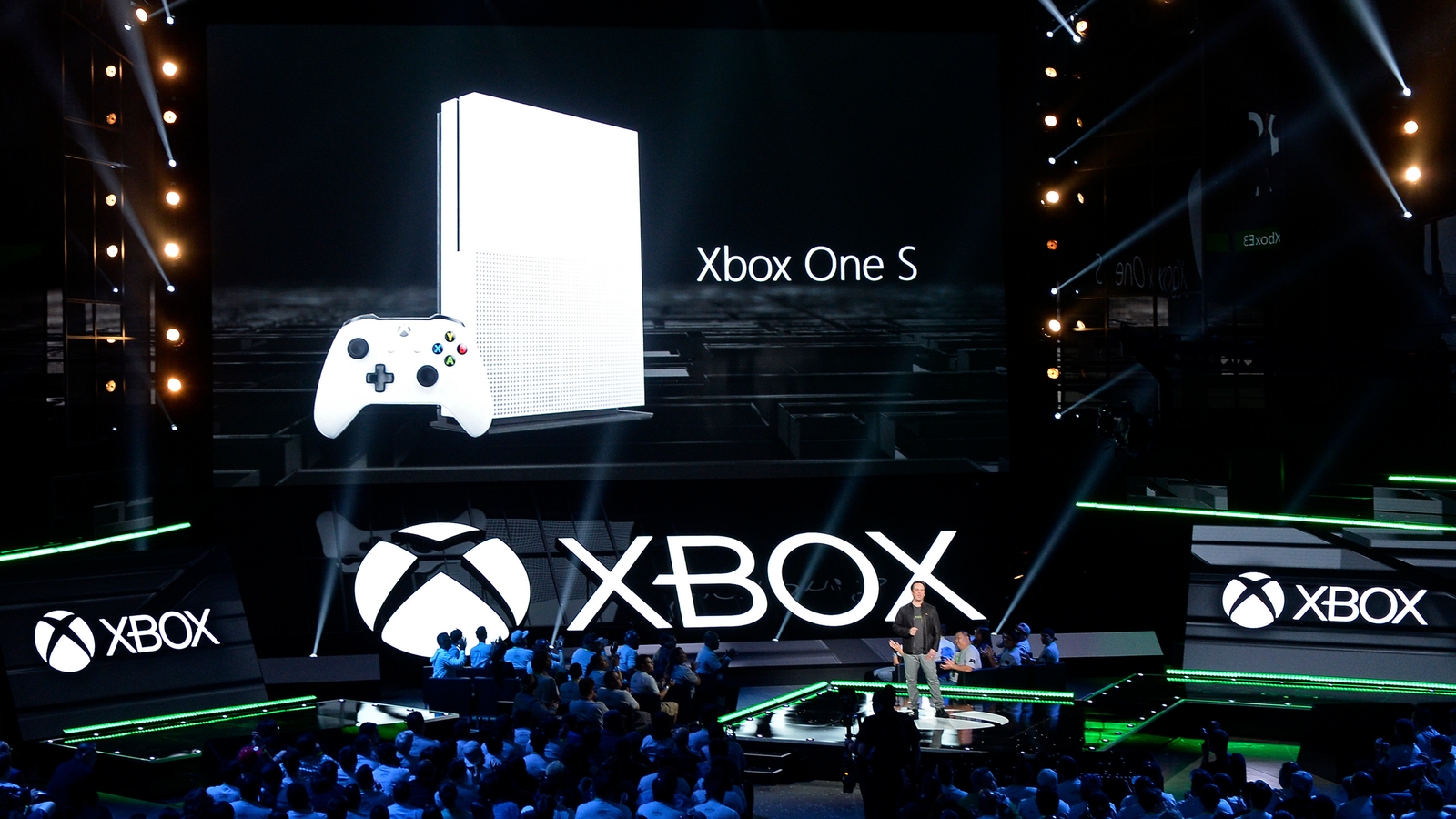 E3: Microsoft unveils slimmer Xbox