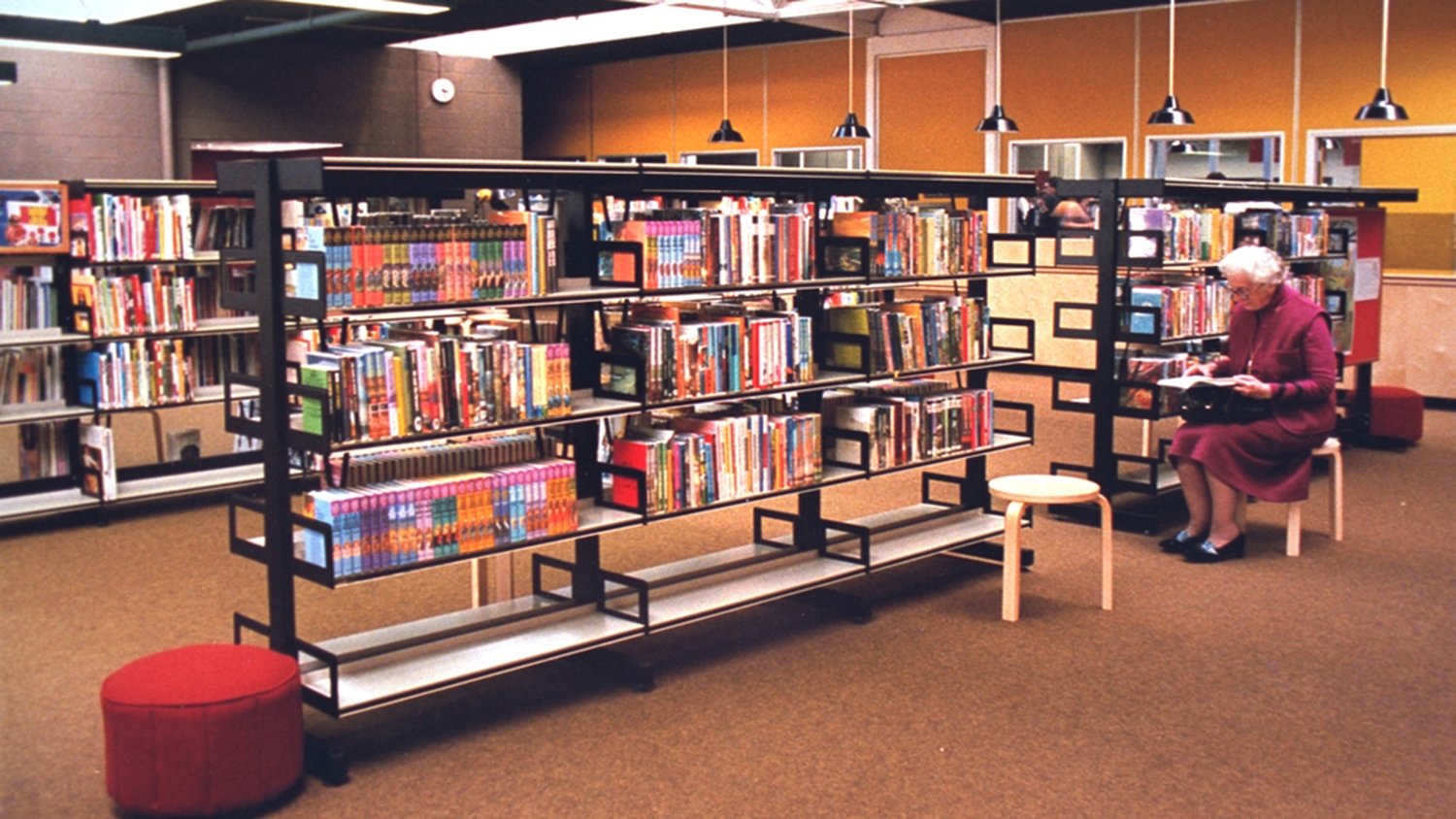 RTÉ Archives | Education | Ballyfermot Gets A Library With A Difference