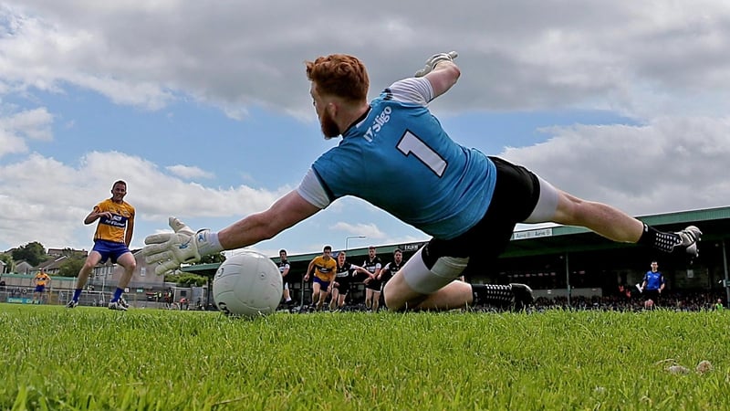 Second-half performance helps Clare reach last 12