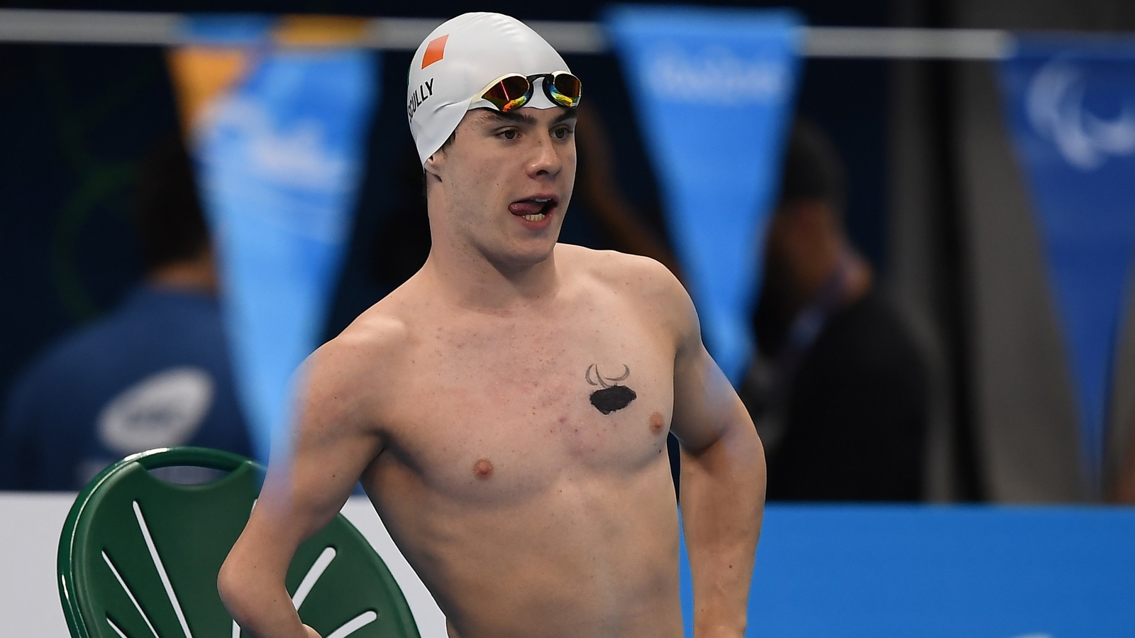 Scully records PB to sneak into freestyle final