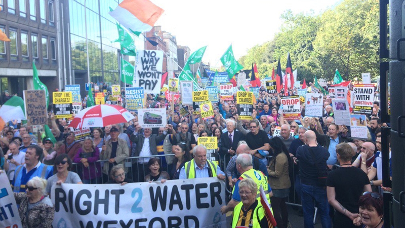 Thousands attend water protest in Dublin