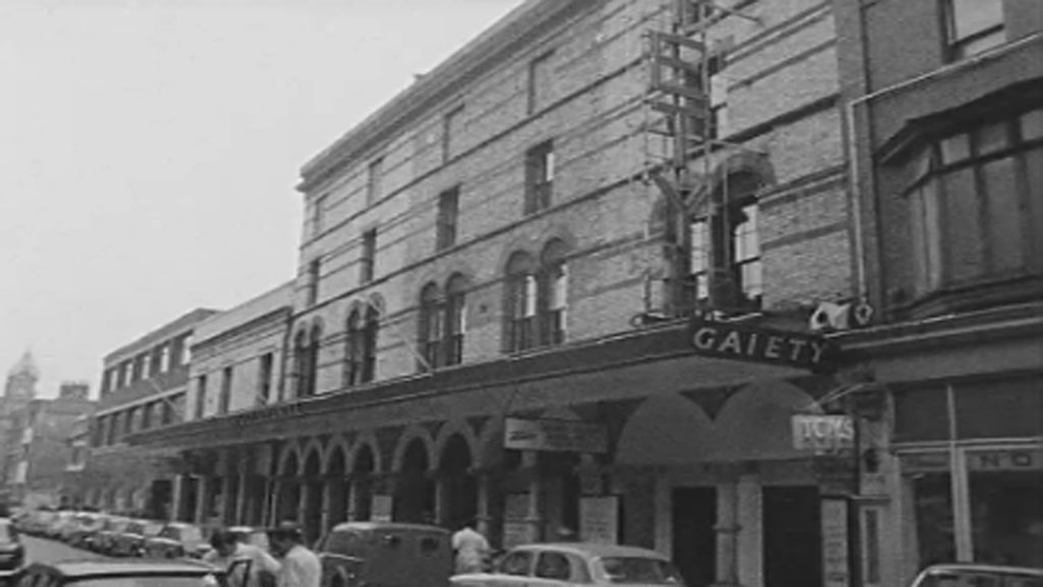 RTÉ Archives | Arts and Culture | Eamonn Andrews Plans For Gaiety Theatre