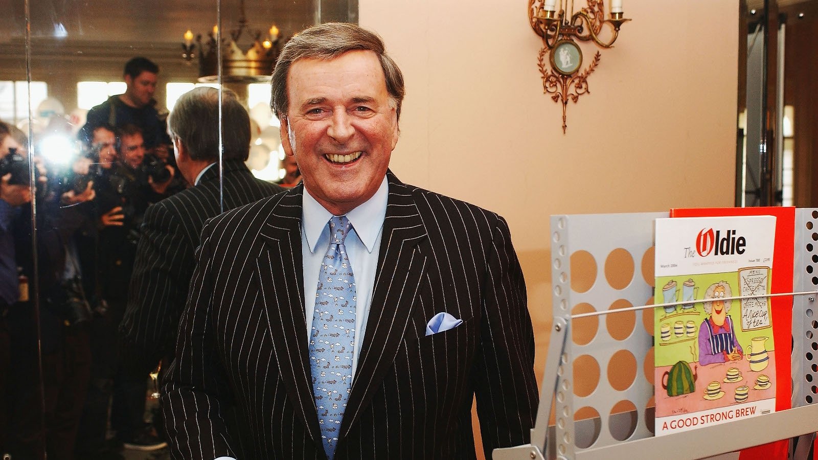 Stars pay tribute to Terry Wogan at memorial service