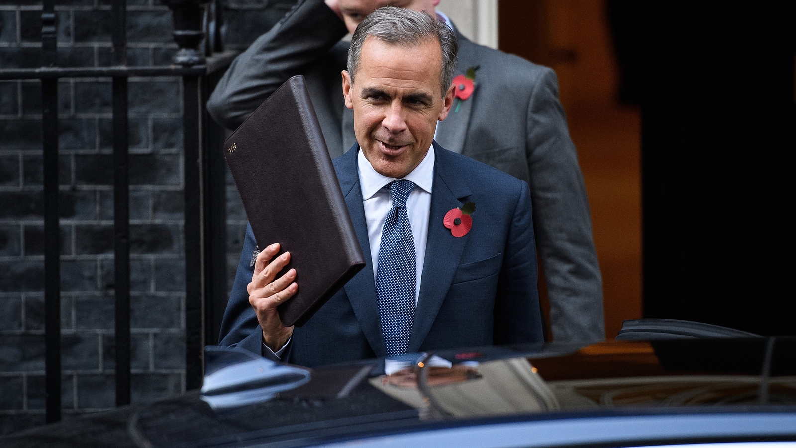 Bank of England governor to extend term to 2019