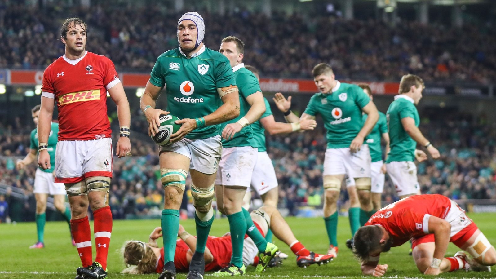 Eight-try Ireland too strong for Canada