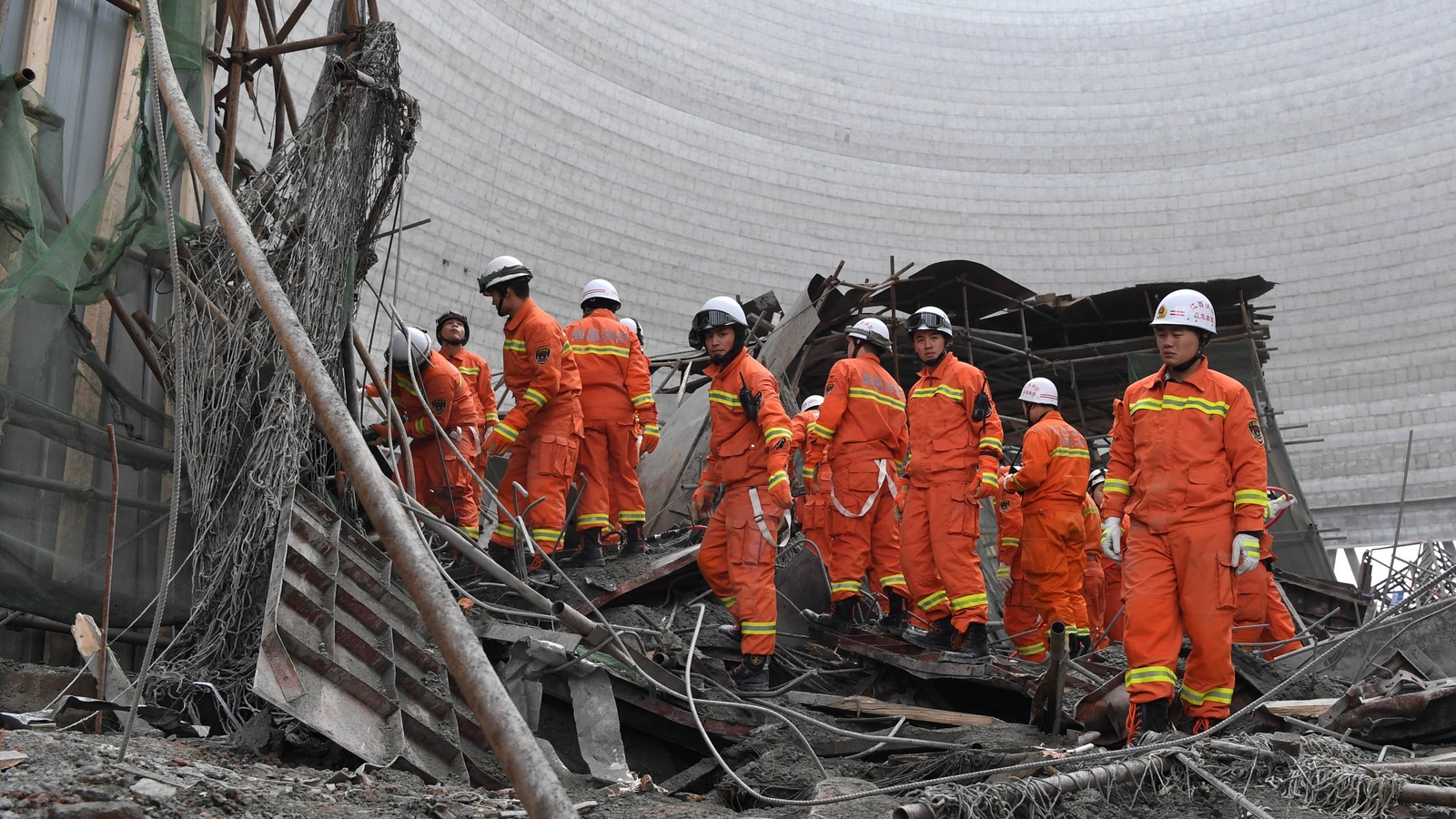 74 die as platform collapses at plant in China