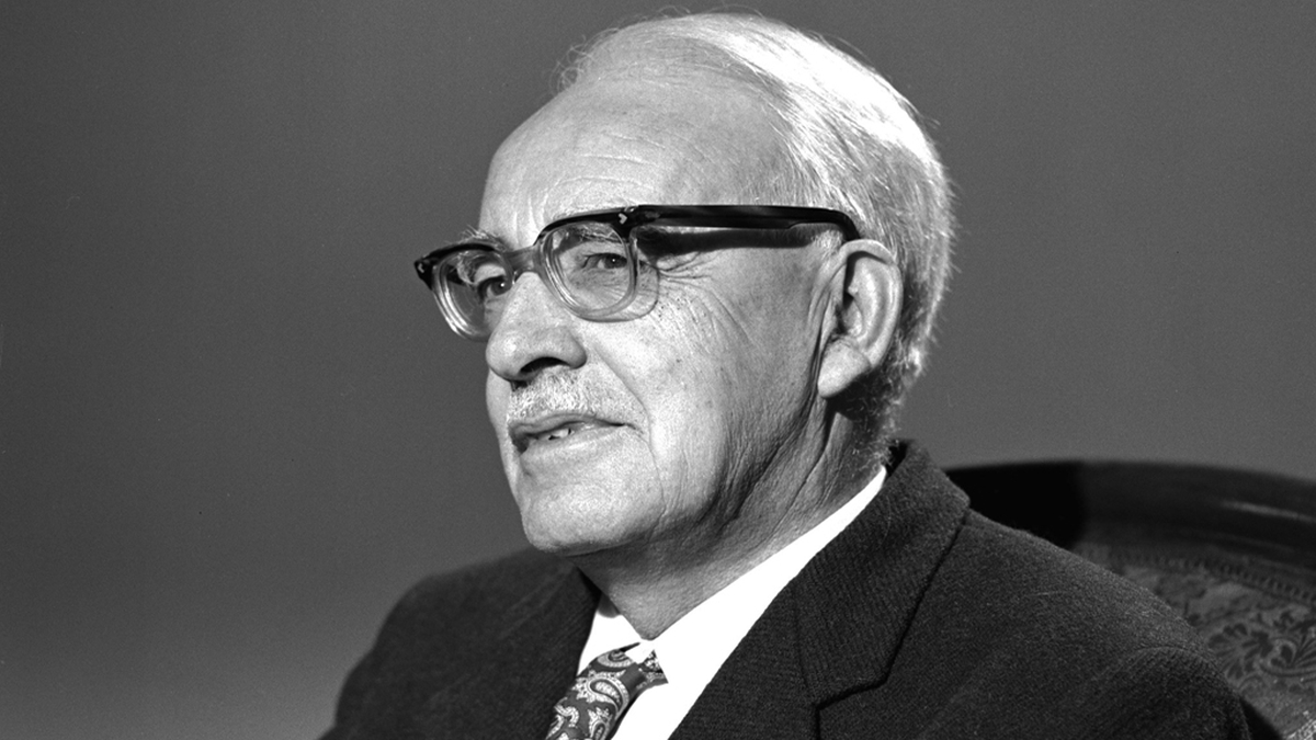 Meeting Frank O’Connor, by Eamon Keane (from 1975) | Sunday Miscellany - RTÉ Radio 1