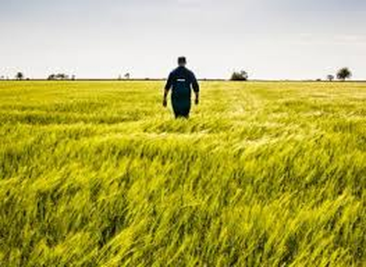 Rural Isolation - Keep the home fires burnng | CountryWide - RTÉ Radio 1