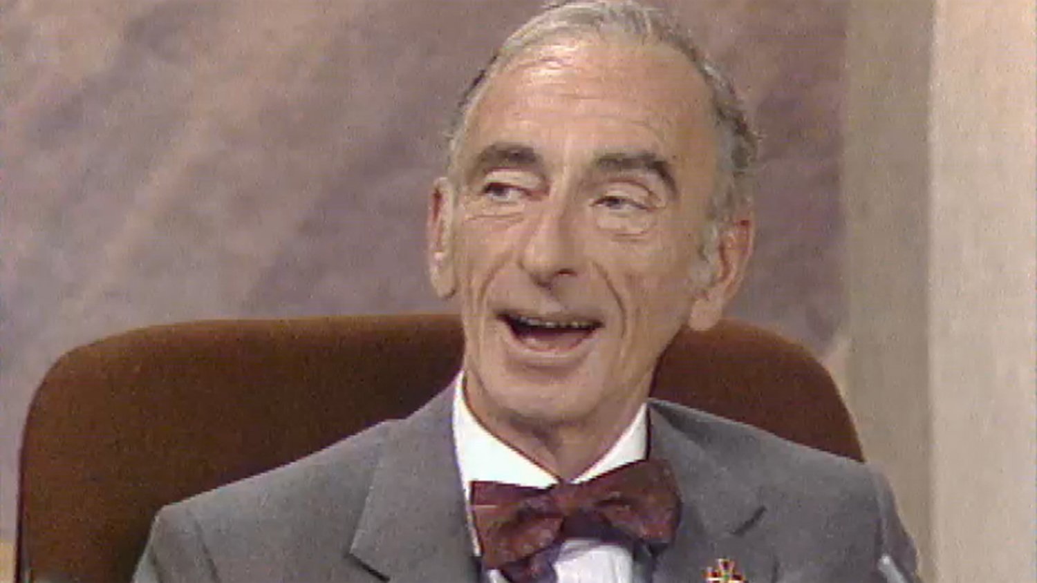 RTÉ Archives | Entertainment | Fawlty Towers Builder David Kelly