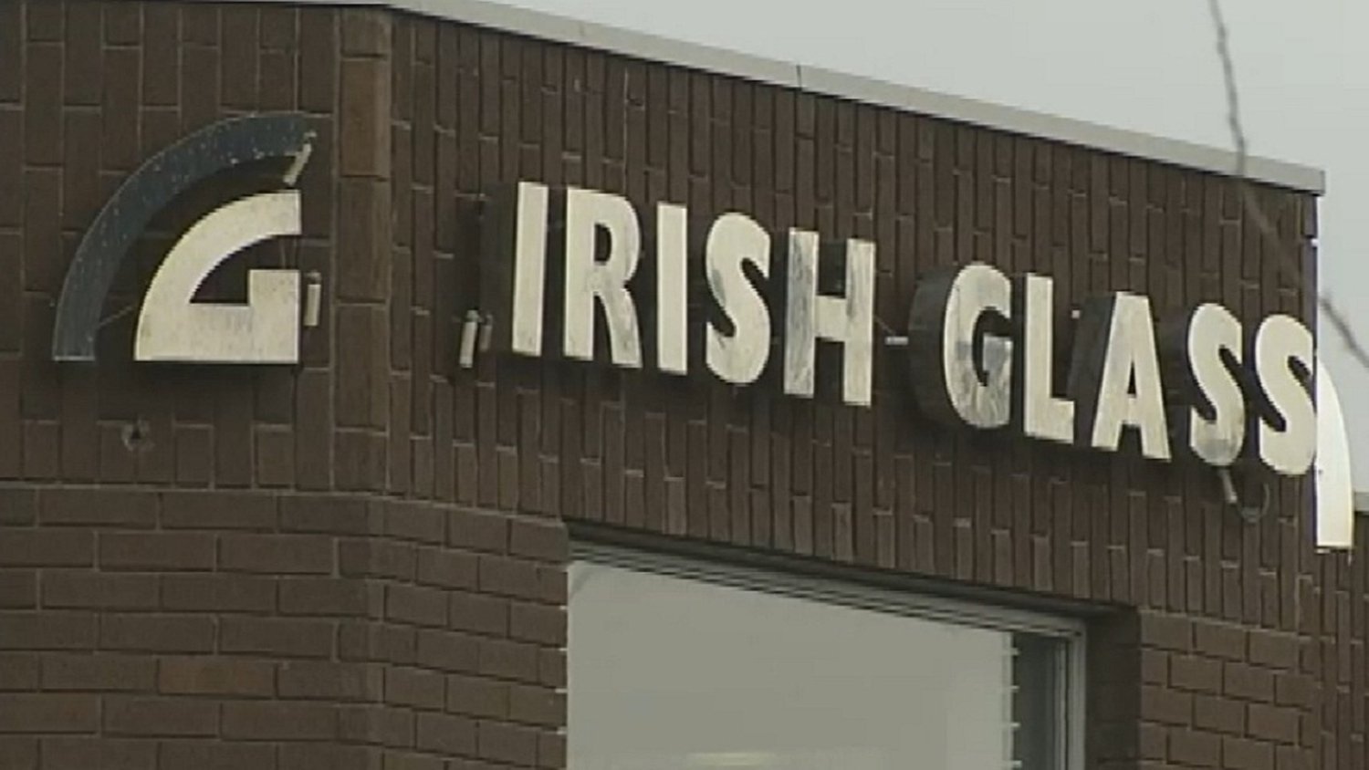 RTÉ Archives | Business | Irish Glass Bottle Plant To Close
