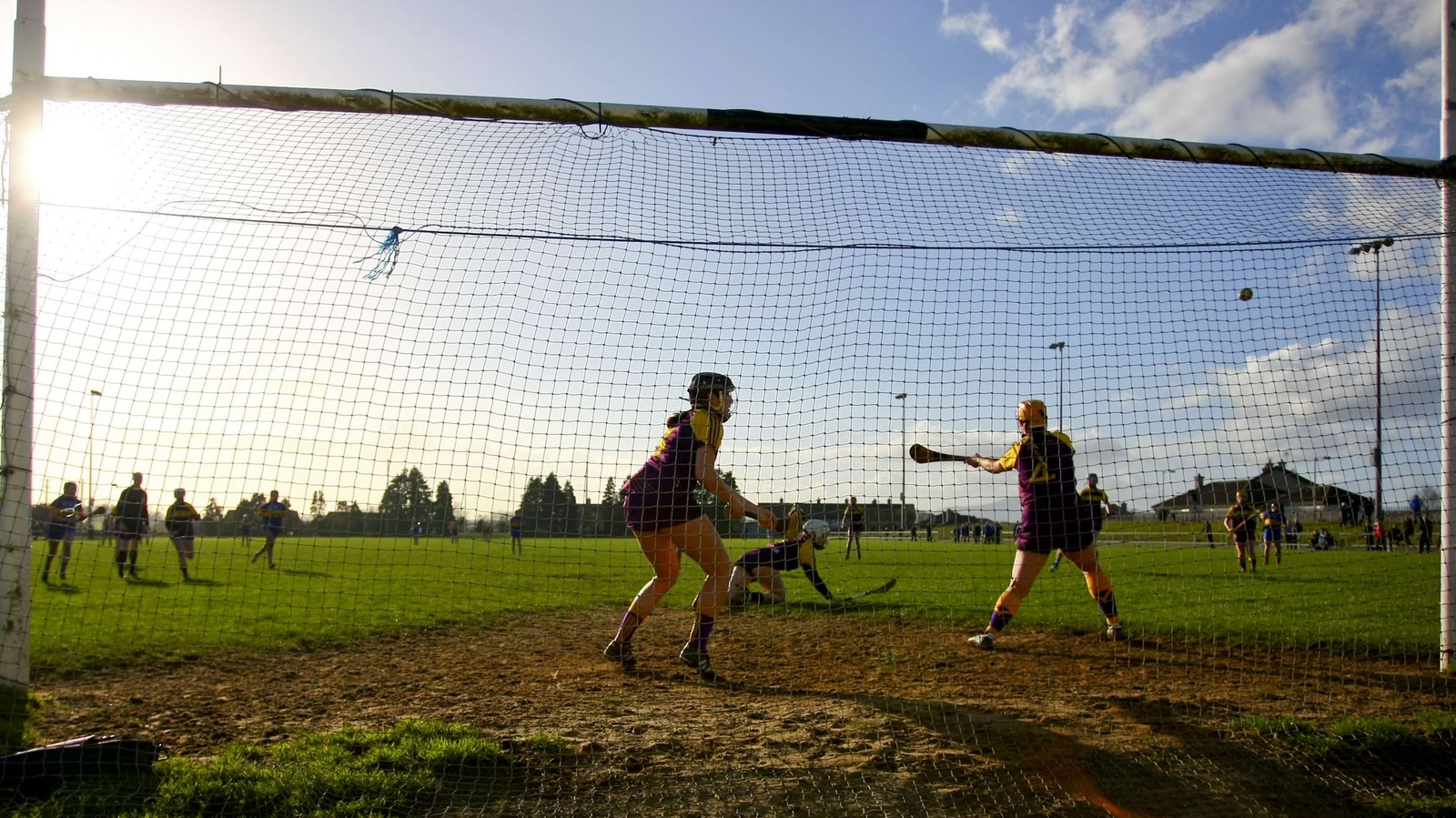Camogie League: Tippeary strike late to edge Wexford