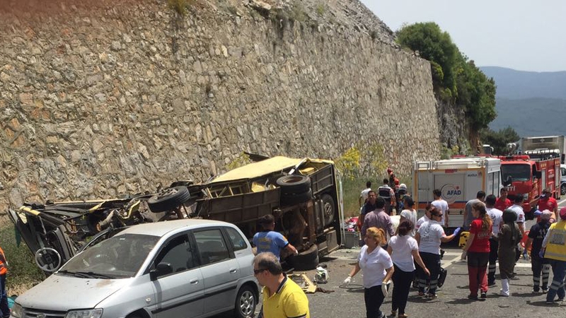 Bus crash in Turkey leaves at least 23 dead