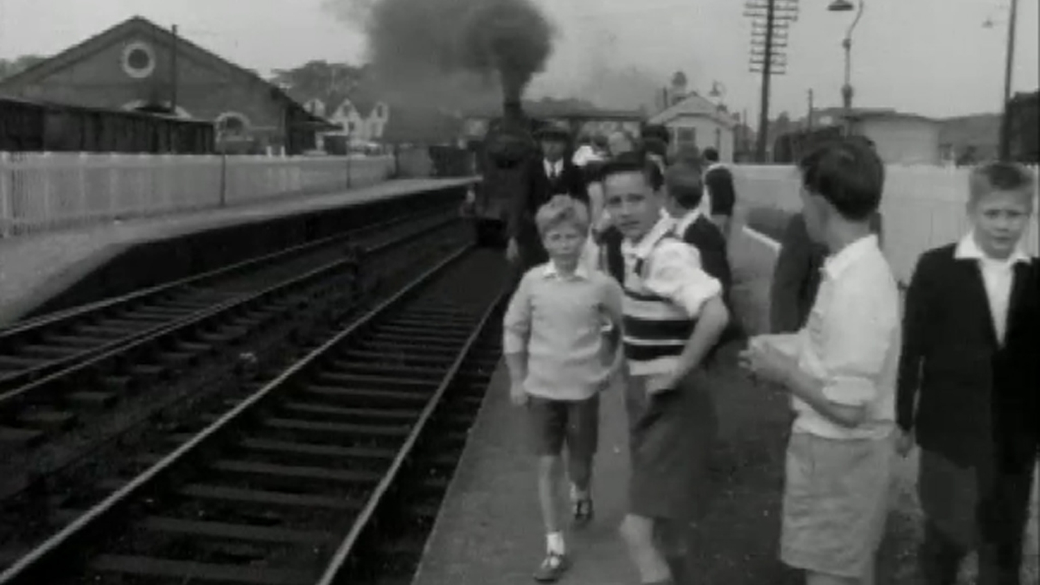 RTÉ Archives | Lifestyle | Sunday School Excursion Train