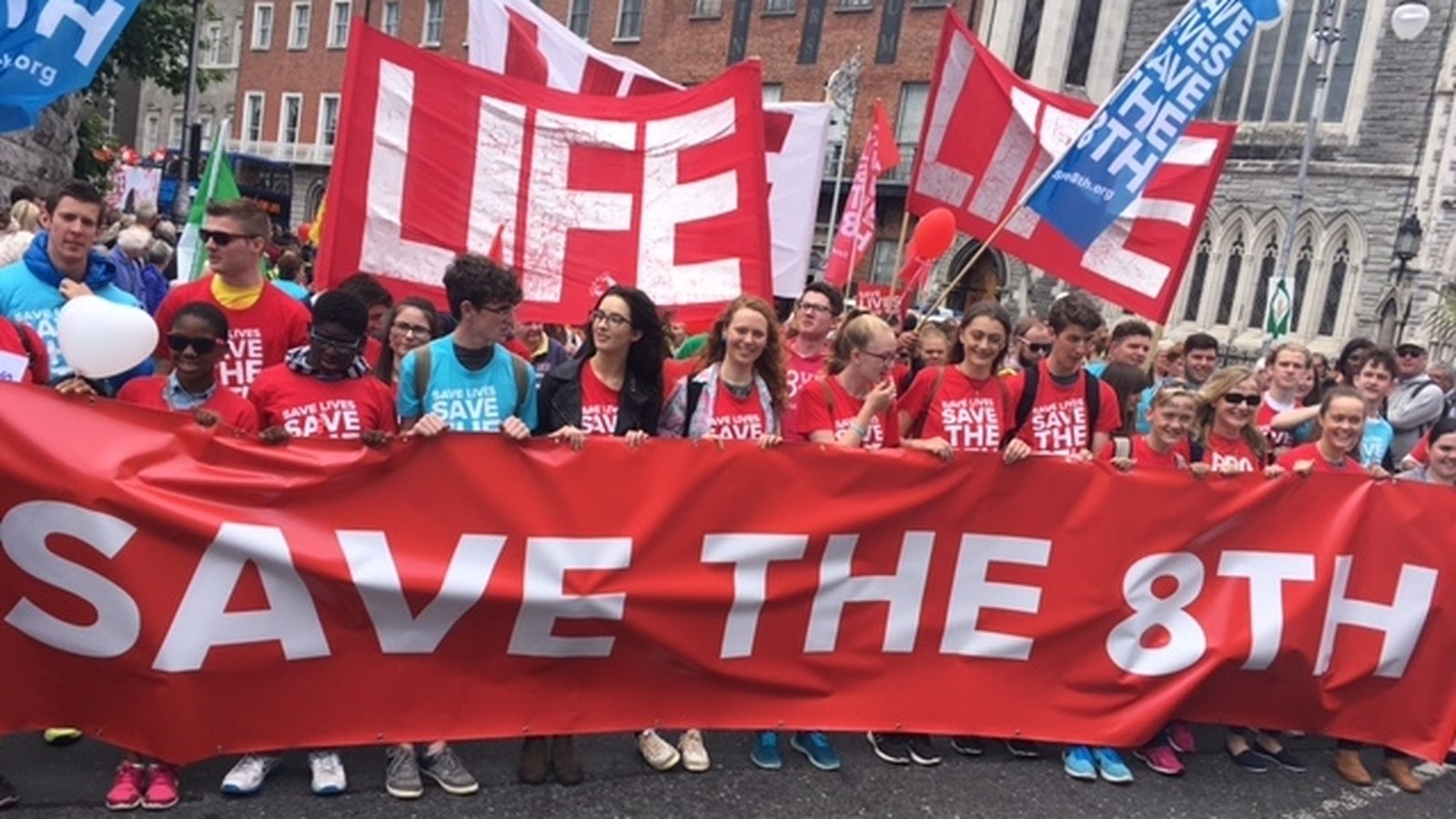 Tens of thousands march in support of Eighth Amendment