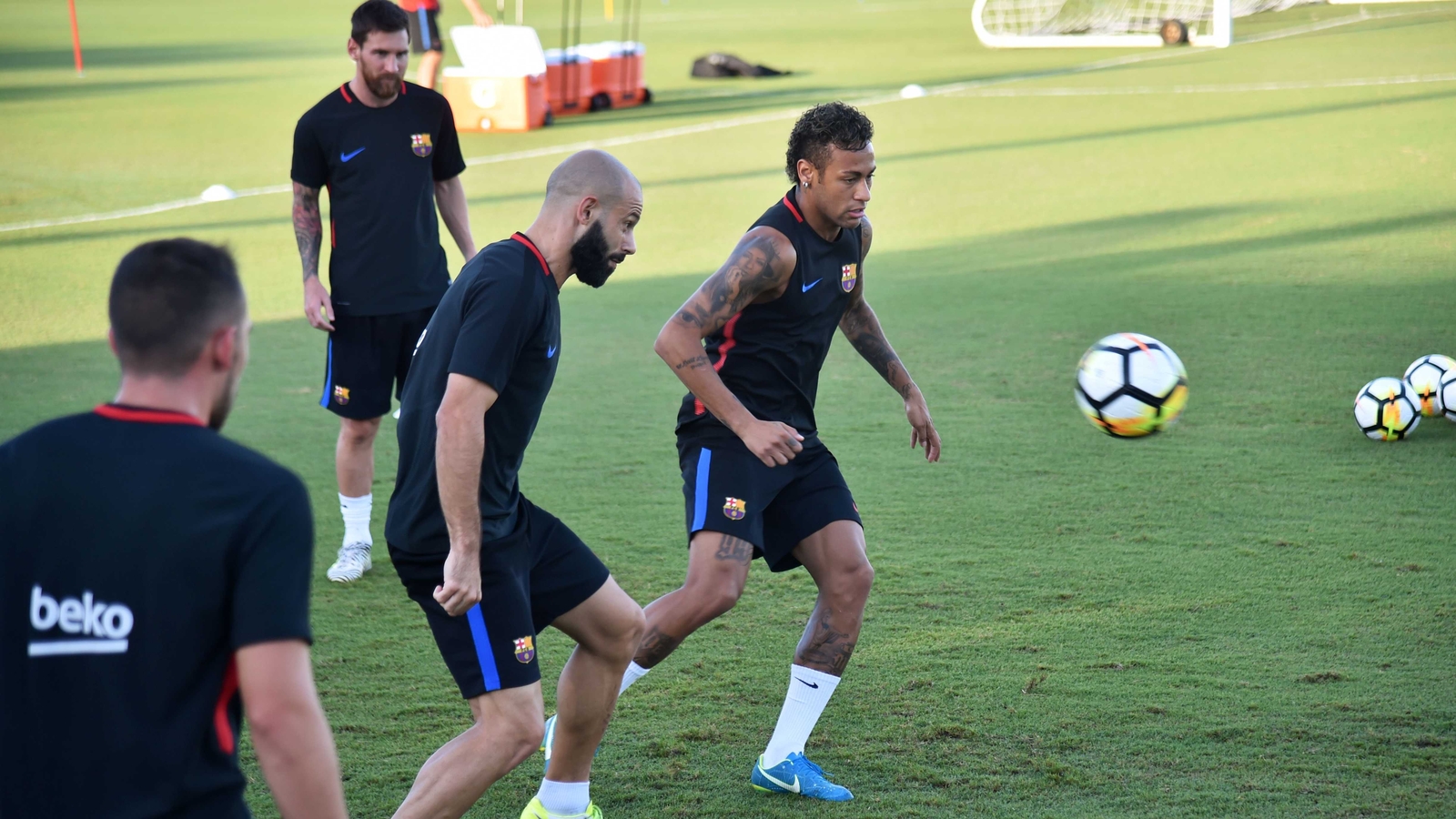 Neymar gets hot and bothered in Miami