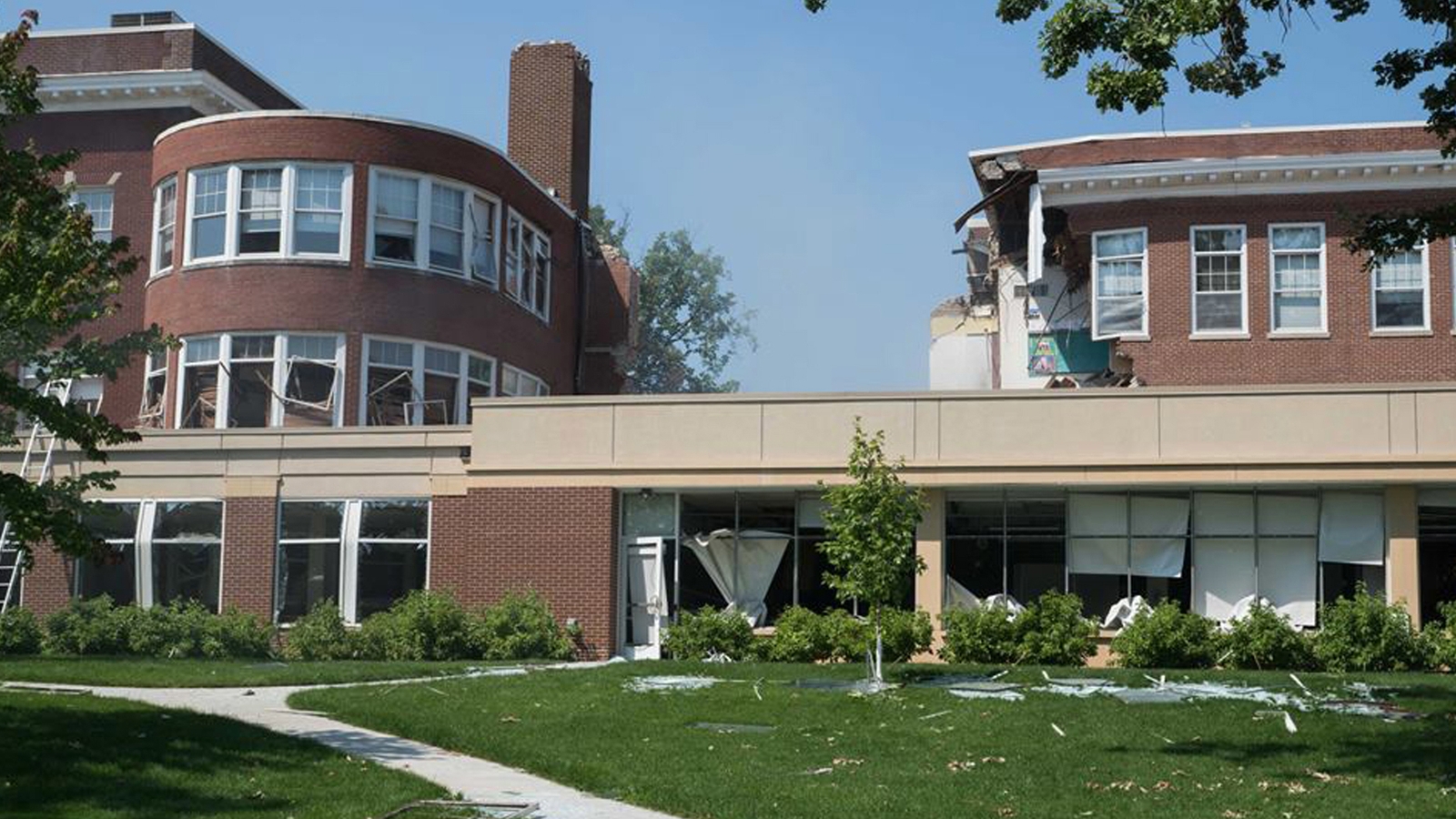 Two dead, nine injured in gas explosion at US school