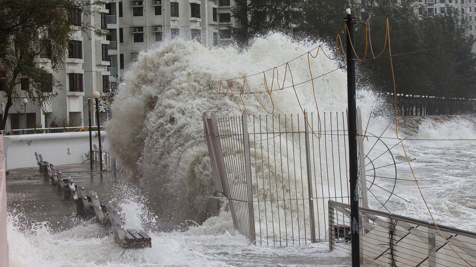Tropical Storm batters Macau four days after Typhoon