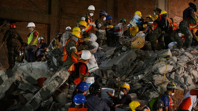 Rescuers search rubble in Mexico for survivors