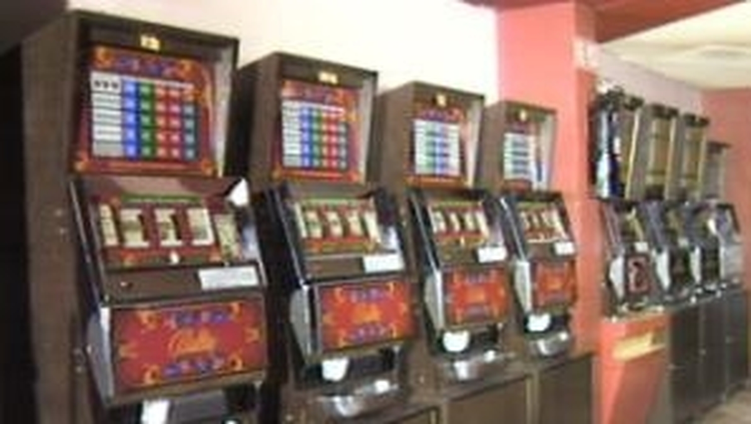 RTÉ Archives | Collections | Amusement Arcade Owners Object