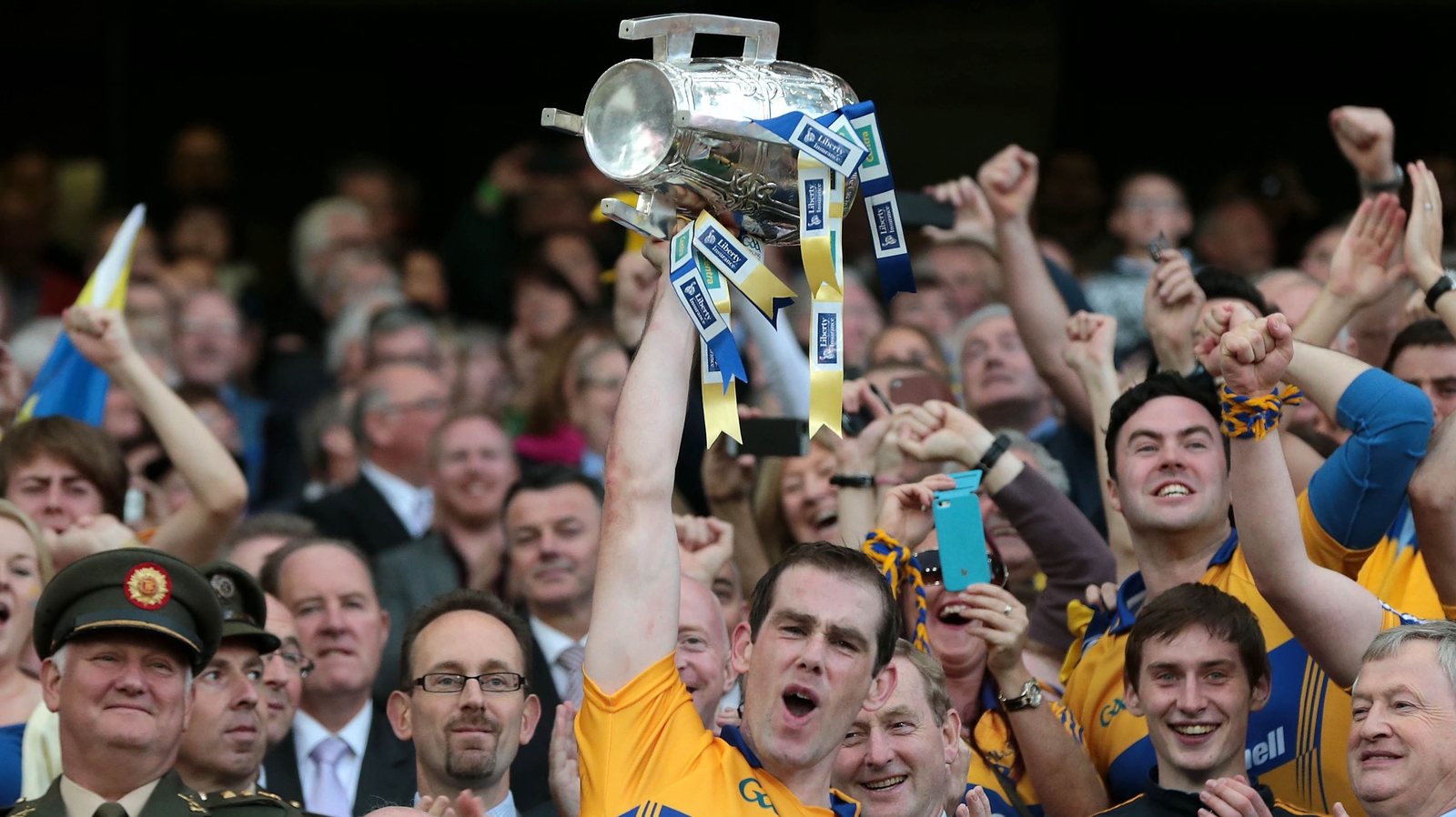 Clare's All-Ireland-winning captain Donnellan retires
